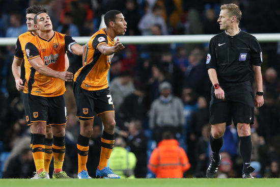 Caption Correction Isaac Hayden Protests Referee Editorial Stock Photo ...