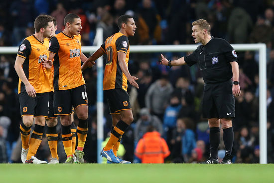 Caption Correction Isaac Hayden Protests Referee Editorial Stock Photo ...