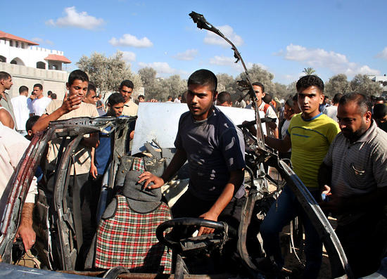 Palestinians Inspect Destruction Palestinian Cars After Editorial Stock ...