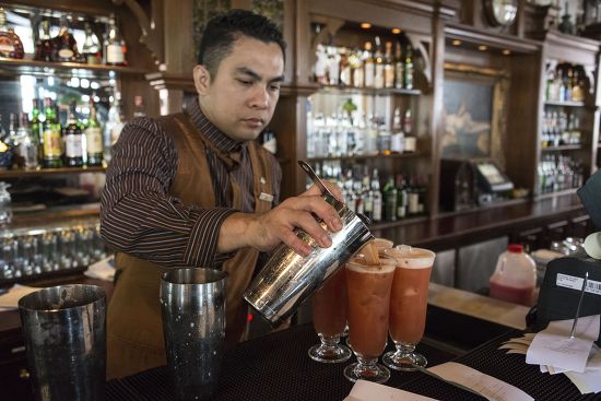 Barman Making Famous Cocktail Drink Singapore Editorial Stock Photo ...