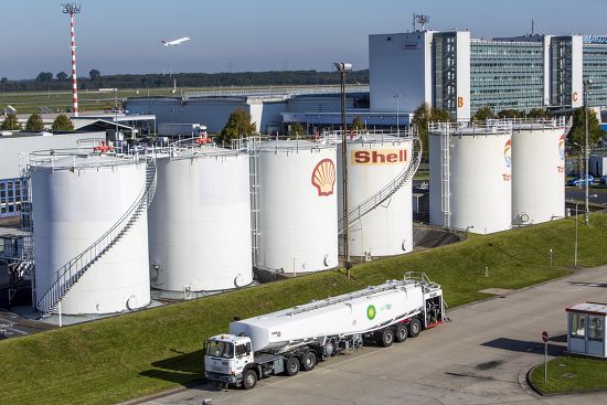 Shell Aviation Fuel Depots Kerosene Dusseldorf Editorial Stock Photo ...