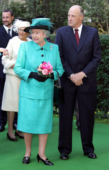 Queen Elizabeth Ii King Harald Editorial Stock Photo - Stock Image ...