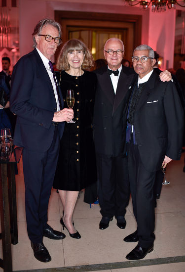 Paul Smith Pauline Denyer Manolo Blahnik Redaktionelles Stockfoto ...