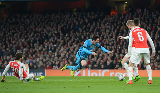Mathieu Flamini Arsenal Fouls Lionel Messi Editorial Stock Photo ...