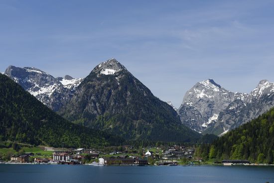 Overlooking Pertisau Lake Achen Karwendel Mountains Editorial Stock ...