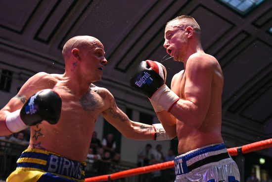 David Birmingham L Defeats Kristian Laight Editorial Stock Photo ...