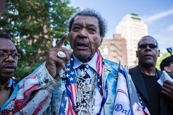 Former Boxing Promoter Don King Walking Editorial Stock Photo - Stock ...