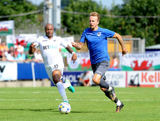 Chris Lines Bristol Rovers Races Past Editorial Stock Photo - Stock ...
