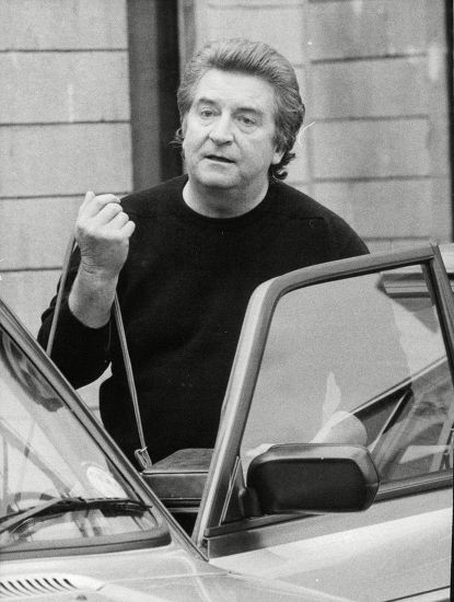 Peter Adamson Leaving Rawtenstall Police Station - Foto de stock de ...