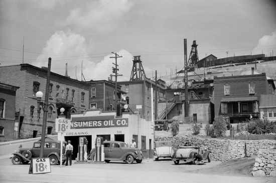 Gas Station Butte Montana Arthur Rothstein Editorial Stock Photo ...