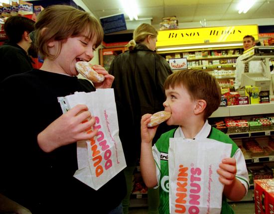 Children Eating Dunkin Donuts Scotland Britain Editorial Stock Photo ...