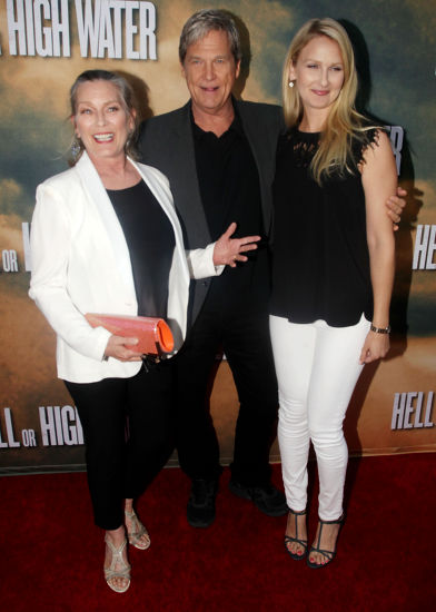 Jeff Bridges Susan Gaston Daughter Isabelle Editorial Stock Photo ...