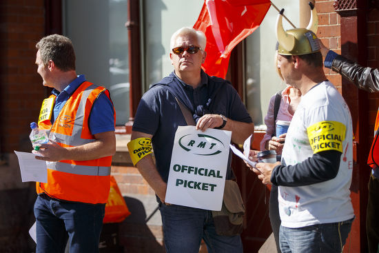 Eurostar Staff Protest Picket Line Outside Editorial Stock Photo ...