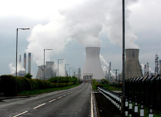 Bp Grangemouth Oil Refinery On Forth Editorial Stock Photo - Stock ...