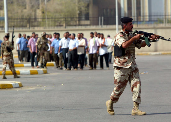 Iraqi Prisoners Freed Alawi Bus Station Editorial Stock Photo - Stock ...