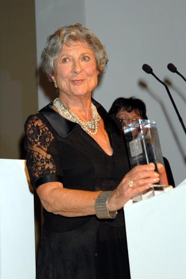 Joan Burstein Receiving Her Outstanding Achievement Editorial Stock ...