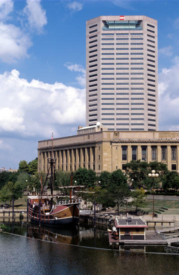 Aep Headquarters 1 Riverside Plaza Columbus Editorial Stock Photo ...