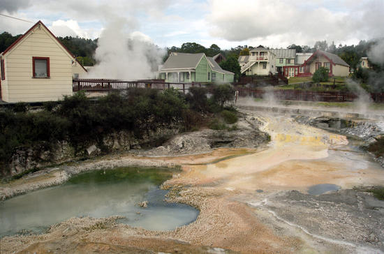 Houses Amongst Steaming Thermal Pools Mauri Editorial Stock Photo ...