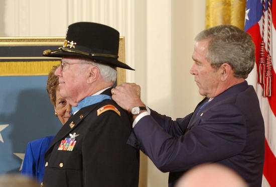 Lieutenant Colonel Bruce Crandall Receives Medal Editorial Stock Photo ...