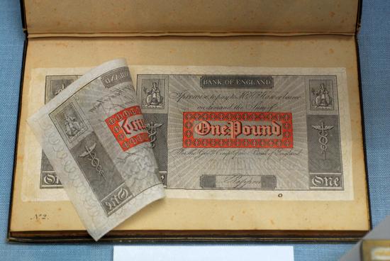 Early One Pound Note Editorial Stock Photo - Stock Image | Shutterstock