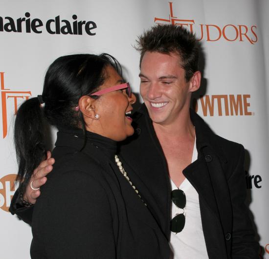 Pam Grier Jonathan Rhys Meyers - Foto de stock de contenido editorial: imagen de stock ...
