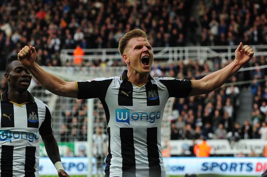 Matt Ritchie Newcastle United Celebrates Scoring Editorial Stock Photo ...