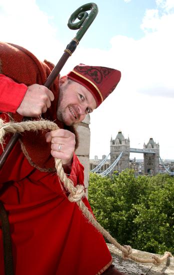 Actor Playing Bishop Ranulf Flambard Abseils Editorial Stock Photo ...