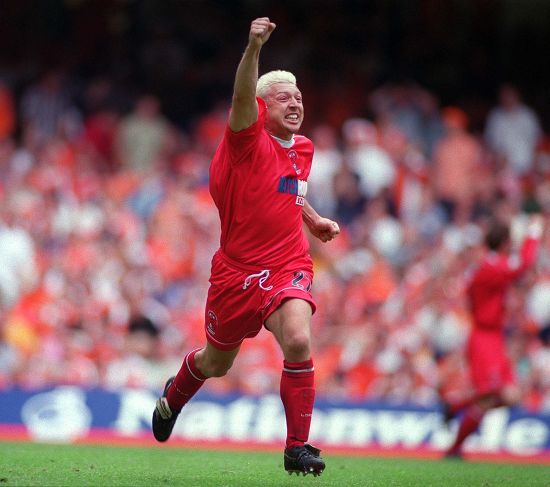 Scott Houghton Celebrates Scoring Leyton Orients Editorial Stock Photo ...