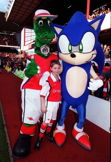 Gunnersaurus Sonic Hedgehog Arsenal Mascot Arsenal Editorial Stock ...