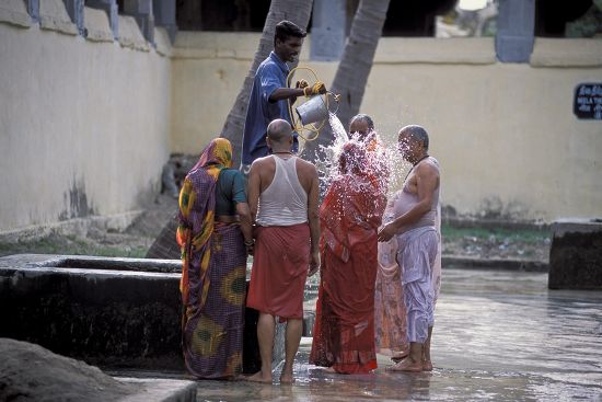 Pilgrims Washing Ritual 22 Stations Around Editorial Stock Photo ...