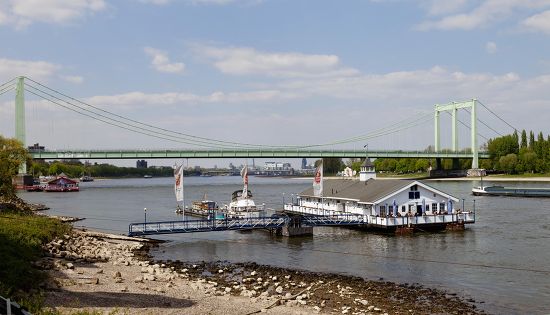 Albatros Floating Restaurant Rodenkirchen Motorway Bridge Editorial ...