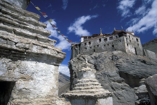 Chorten Bardan Monastery Gelugpa Monastery Near Editorial Stock Photo ...