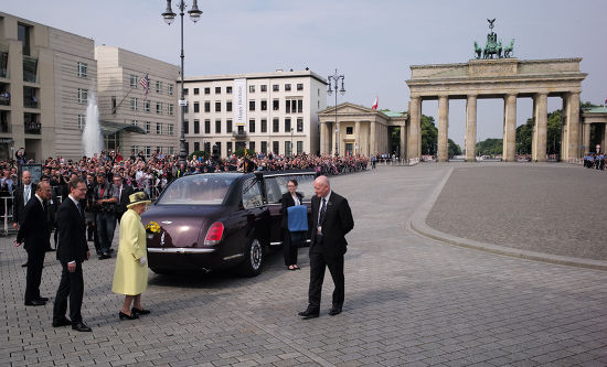 State Visit Germany Leaving Arlon Hotel Editorial Stock Photo - Stock ...