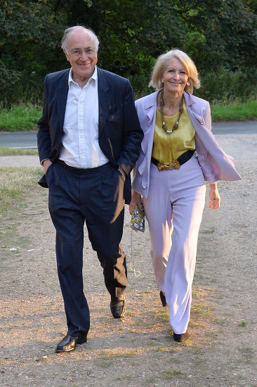 Annabel Goldsmith Hosts Her Annual Summer Editorial Stock Photo - Stock ...