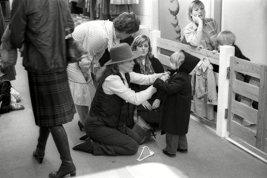 Faye Dunaway Take Her Son Liam Editorial Stock Photo - Stock Image ...