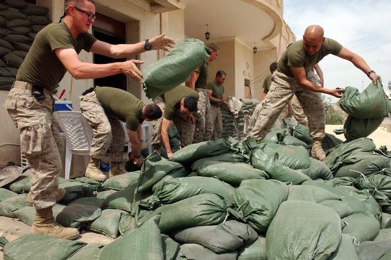Us Marines Build Sandbag Wall Marine Editorial Stock Photo - Stock ...