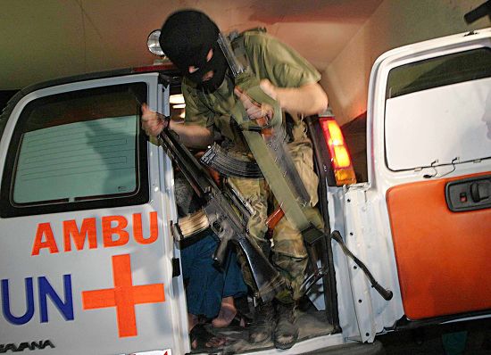 Palestinian Masked Militant Holds His Rifle Editorial Stock Photo ...