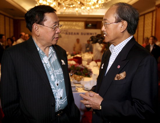 Philippine Foreign Affairs Secretary Alberto Romulo Editorial Stock ...