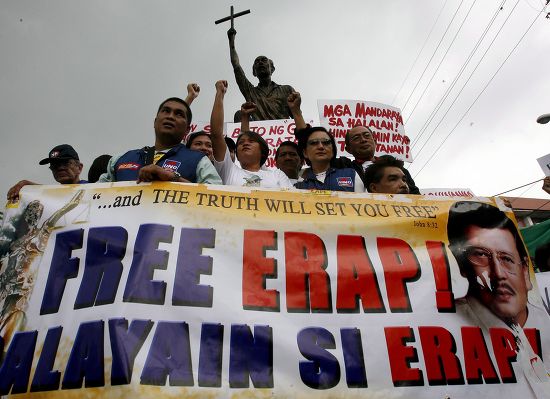 Filipino Supporters Ousted President Joseph Erap Editorial Stock Photo ...
