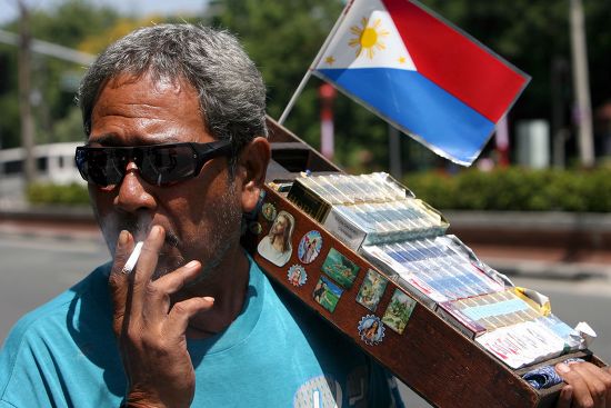 Filipino Cigarette Vendor Smokes Along Main Editorial Stock Photo ...
