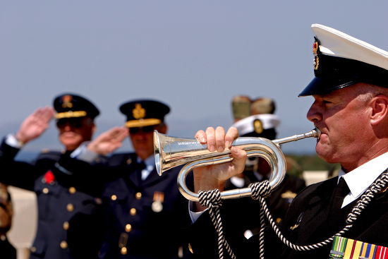 Anzac Soldier Plays Bugle During Commemoration Editorial Stock Photo ...