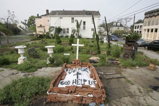 Makeshift Grave Reading Here Lies Vera Editorial Stock Photo - Stock ...