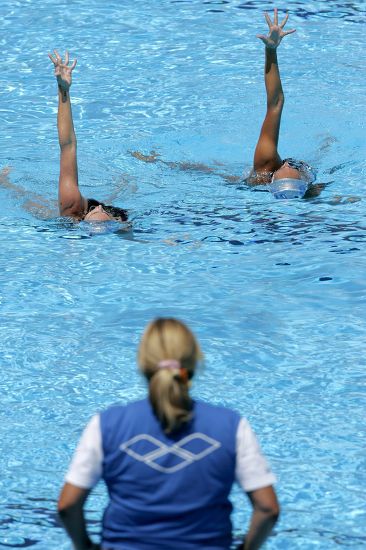 Coach Watches Members Italian Synchronized Swimming Editorial Stock ...
