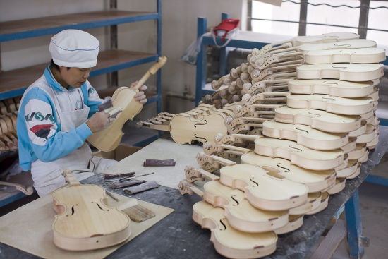 Workers Assemble Violins Fengling Violin Factory Editorial Stock Photo ...