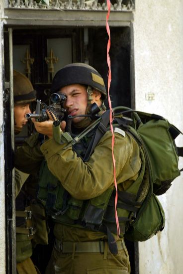 Israeli Soldier Points His Weapon Thursday Editorial Stock Photo ...
