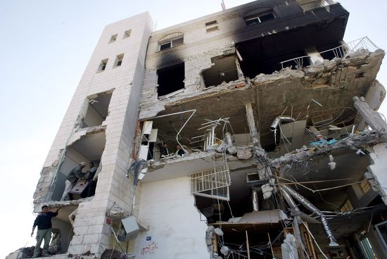 Palestinians Remove Items Through Shattered Walls Editorial Stock Photo ...