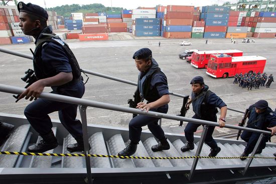 Singapore Police Force Special Operations Commandos Editorial Stock ...