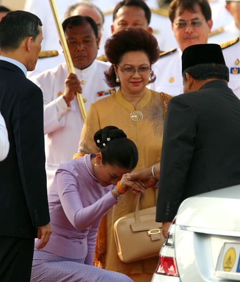 Thai Royal Consort Princess Mom Srirasmi Editorial Stock Photo - Stock ...