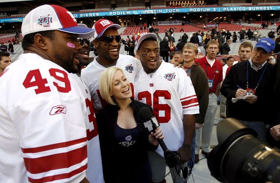 Television Reporter Poses Group New York Editorial Stock Photo - Stock ...