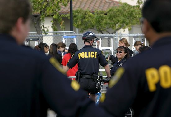 Thirty Santa Maria Police Officers Will Redaktionelles Stockfoto ...